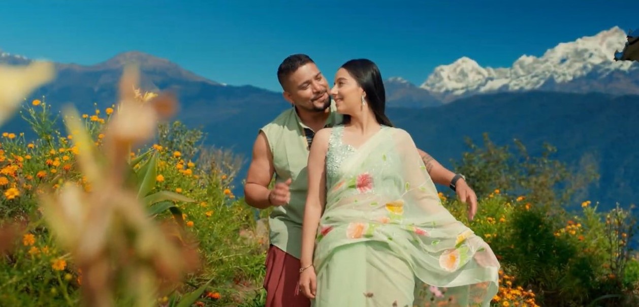 भुवनले ल्याए जुनसँग के दाँजौ - Cinema Sansar